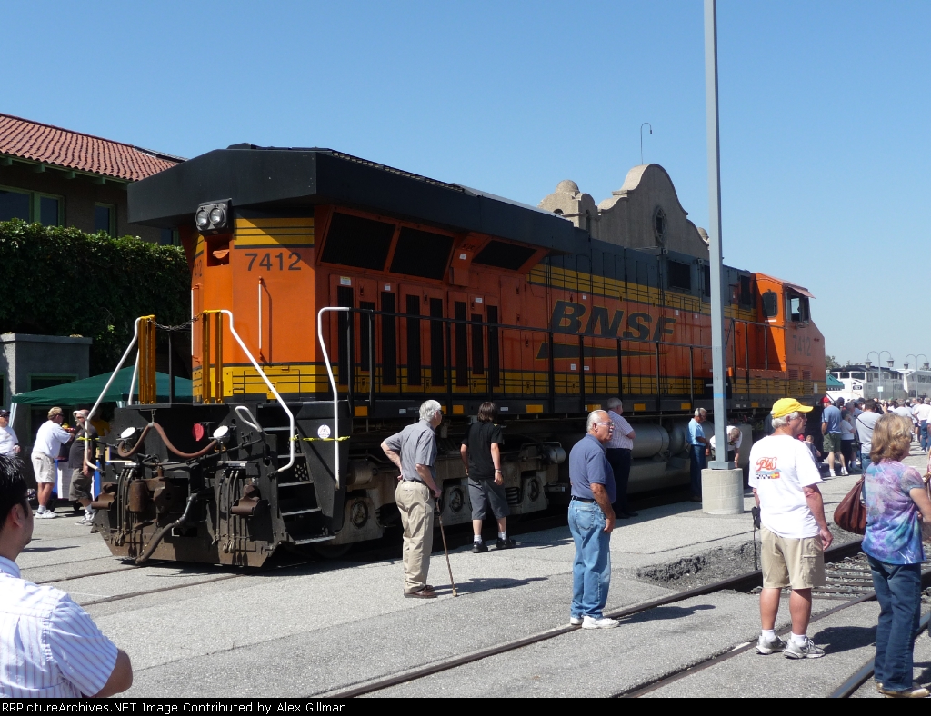 BNSF 7412, Back-End